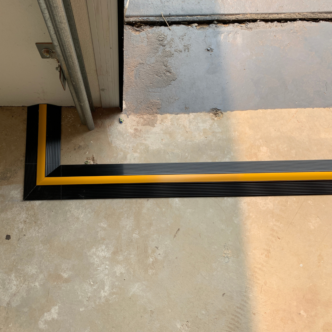 Door Dam G3 - Threshold with corners returns - Cleverseal Garage Door Seals